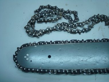 Do Chainsaw Chains Stretch? How to Fix a Stretched Chainsaw Chain